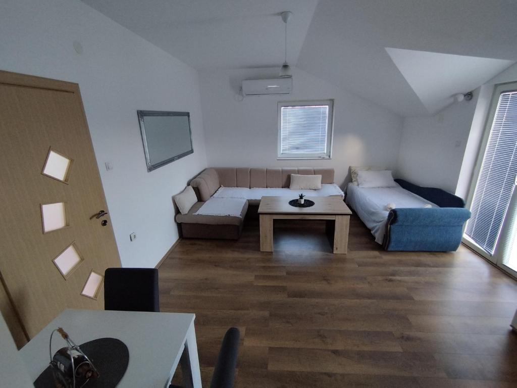 Apartmani Pivac, Trebinje, Trebinje (precios actualizados 2024)