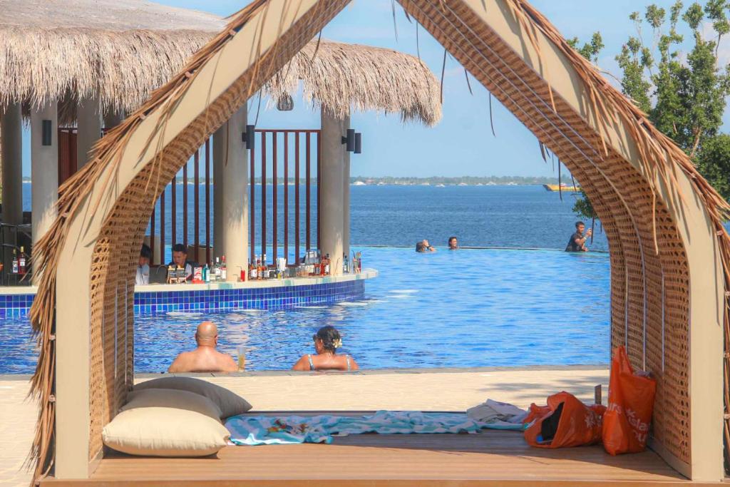 The Mactan Newtown, 1-BR Seaview Condo, Punta Engaño (updated prices 2026)