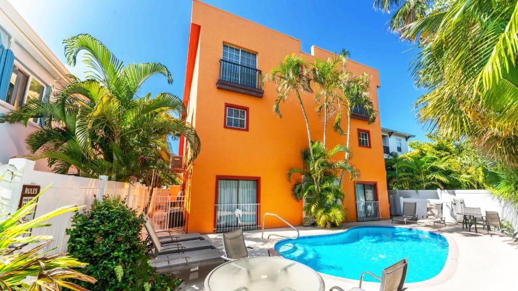 Siesta Key Village, Heated Pool, Beach Access 4 min Walk, 3bdr, Siesta ...