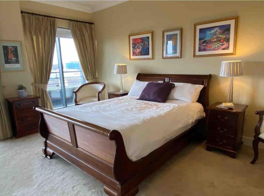 Dublin Seaview Luxury Penthouse Sleeps 6, Dublin (updated prices 2026)