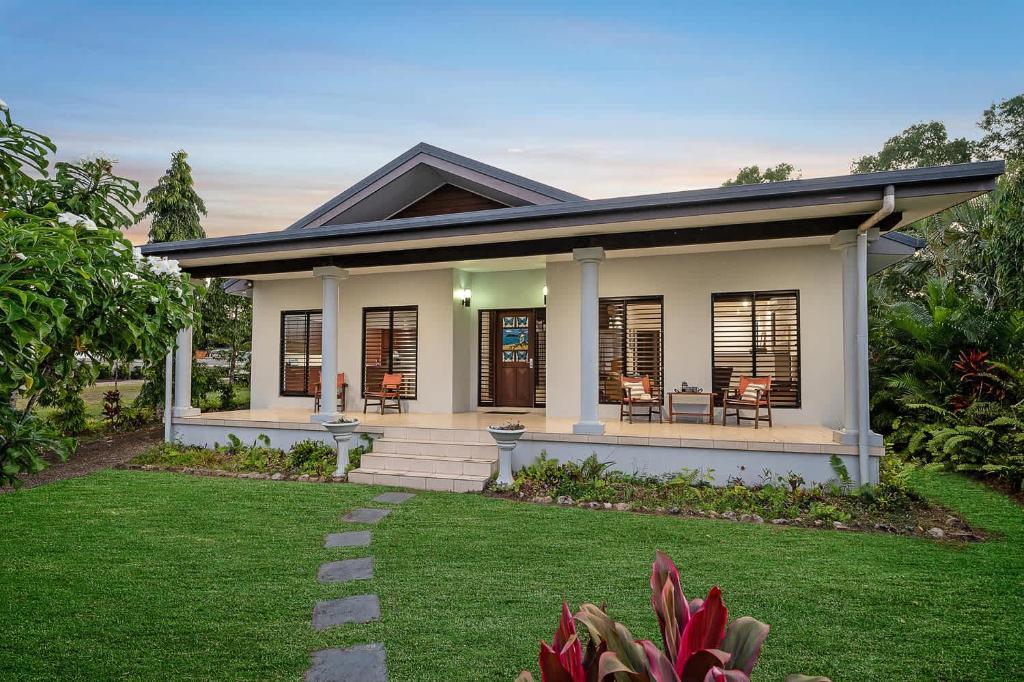 Pause Reset at Mission House and Shack, Mission Beach (updated prices 2025)