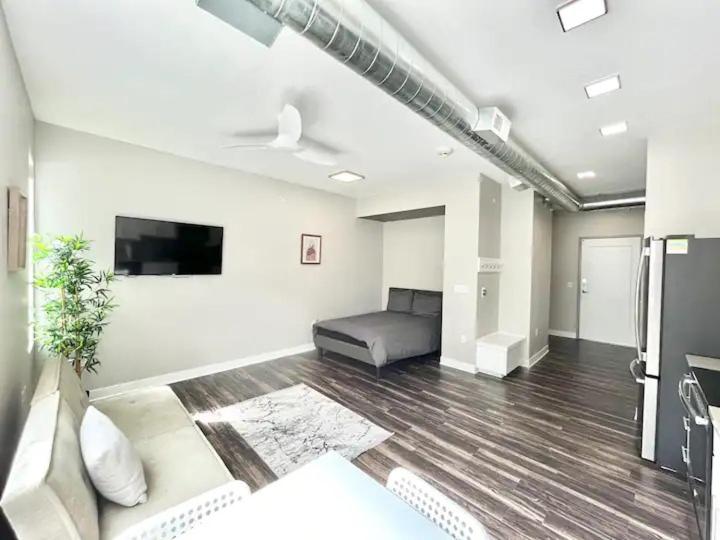 Skywalk Access #2, Des Moines (updated prices 2025)