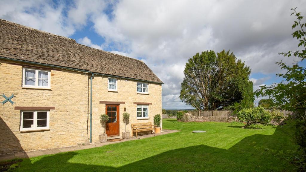Patch Hill House, Finstock (updated prices 2026)