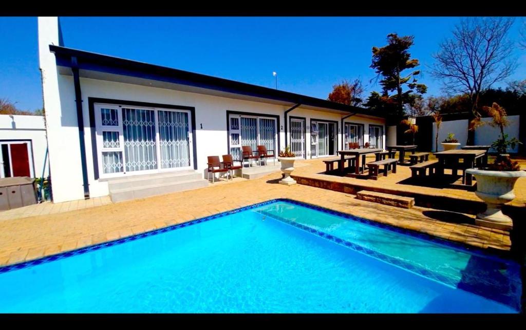 Riverbank Villas Guesthouse, Potchefstroom (updated prices 2026)