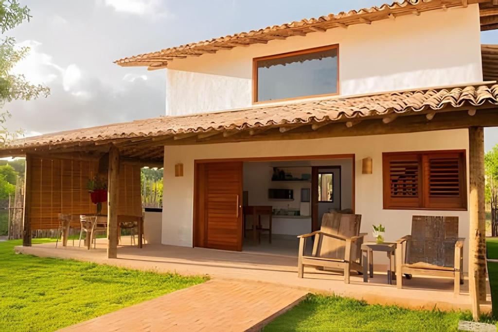 Brisa · casa com piscina, a 80 m do mar com café da manhã, Pôrto de Pedras (updated prices 2025)