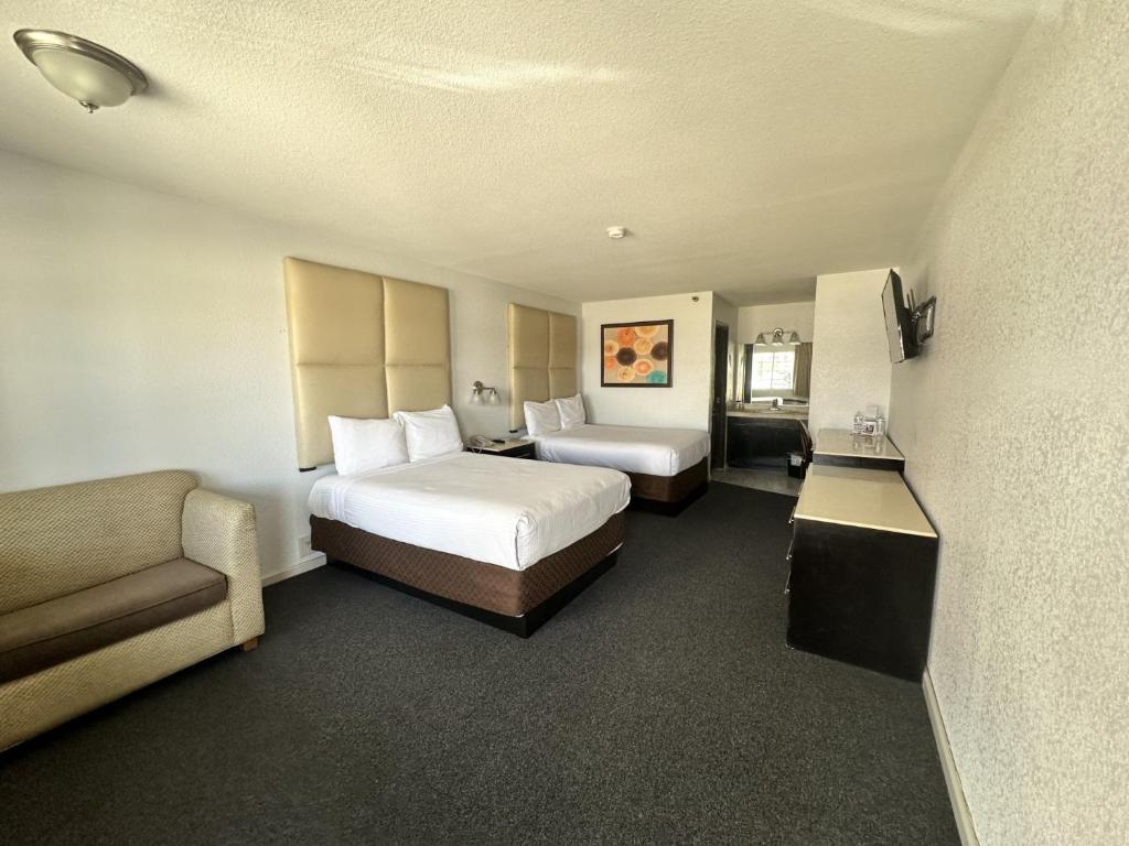 The New Pioneer, Laughlin (updated prices 2025)