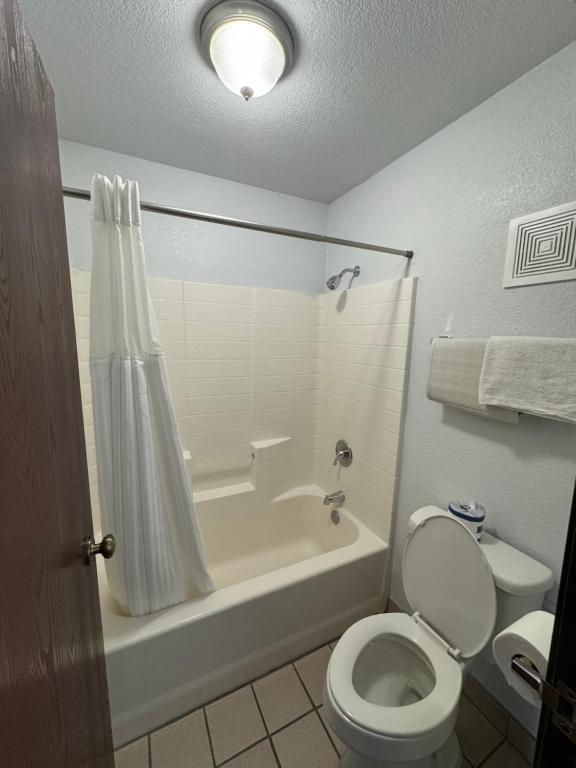 The New Pioneer, Laughlin (updated prices 2025)