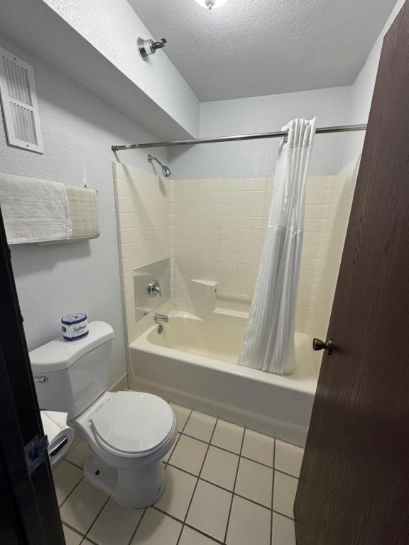 The New Pioneer, Laughlin (updated prices 2025)