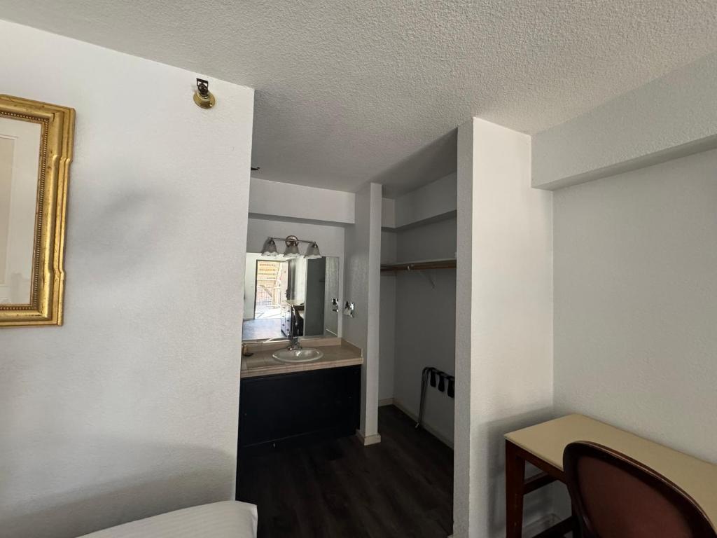 The New Pioneer, Laughlin (updated prices 2025)