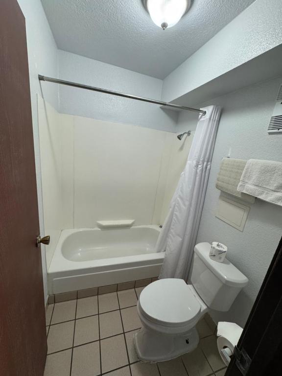 The New Pioneer, Laughlin (updated prices 2025)