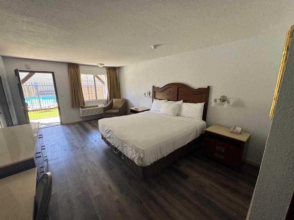 The New Pioneer, Laughlin (updated prices 2025)