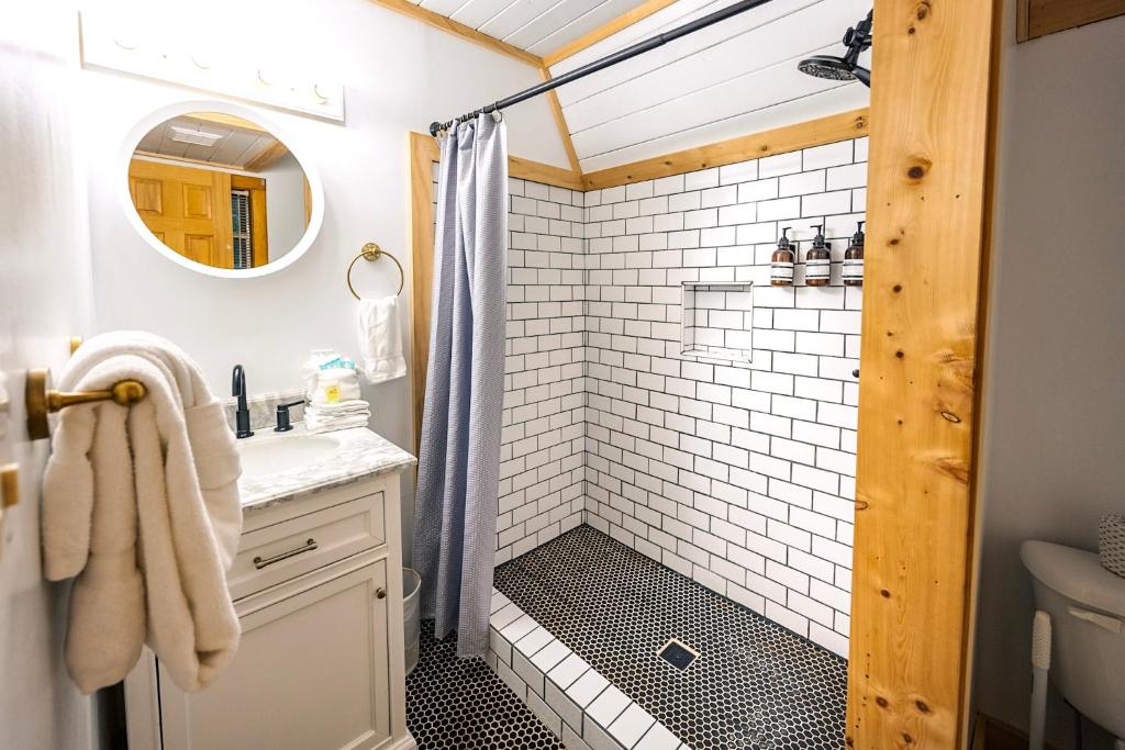 AFrame Dreams! Magazine-Featured Cozy Cabin, Stunning Interiors ...