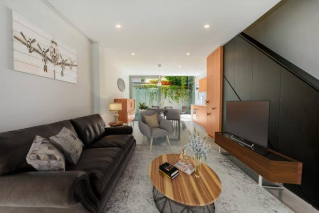 Chic Abode in Trendiest Suburb, Sydney (updated prices 2026)