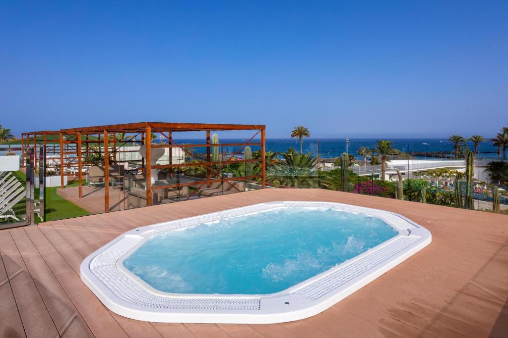 Alexandre Gala, Playa de las Américas (precios actualizados 2025)