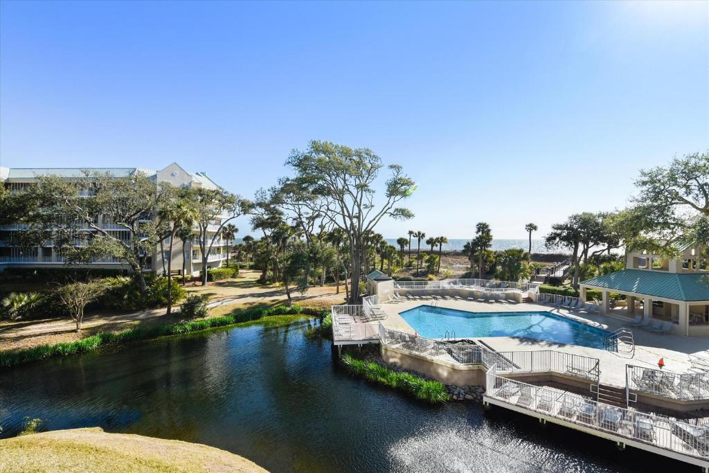 205 Barrington Arms- Oceanfront, Pool! Free Activities Included, Hilton ...