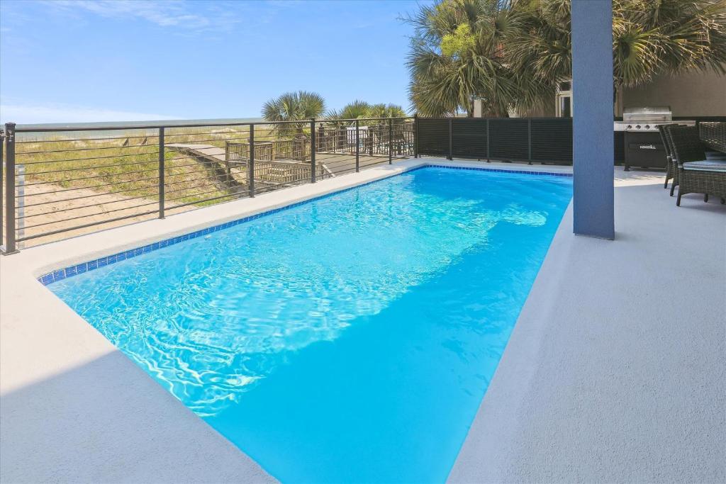 7 Singleton Beach Place- Oceanfront, Private Pool, Renovated, FREE ...