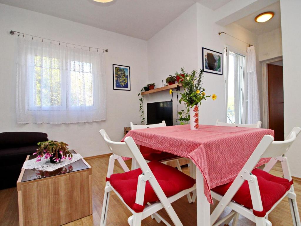Apartments Nodilo - One Bedroom Apartment with Balcony and Sea View Apt ...
