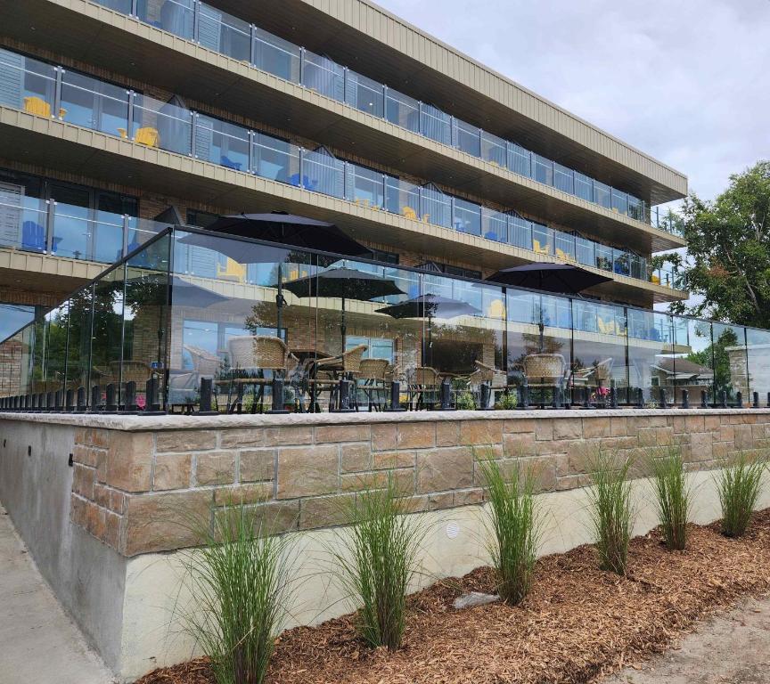 The Sands Hotel, Sauble Beach (updated prices 2025)