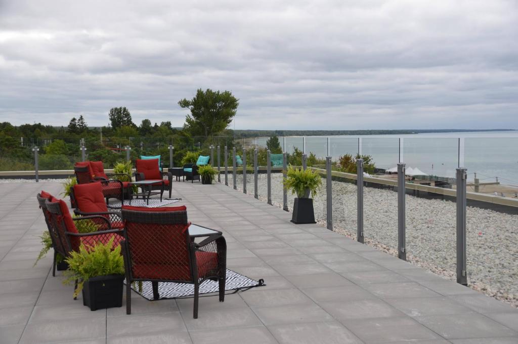 The Sands Hotel, Sauble Beach (updated prices 2025)