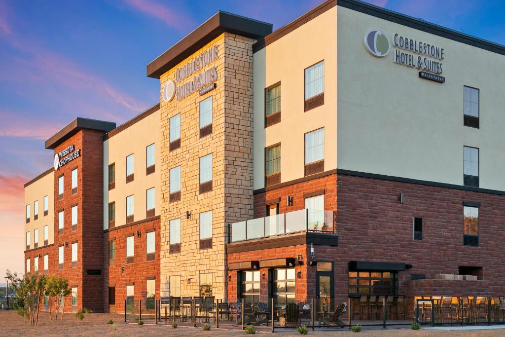 Cobblestone Hotel & Suites - Wickenburg, Wickenburg (updated prices 2026)