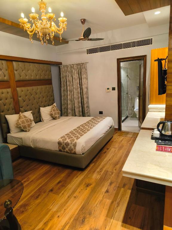 Hotel The Pearl, City Center - Traveler's Choice Award Winner for 2025 ...