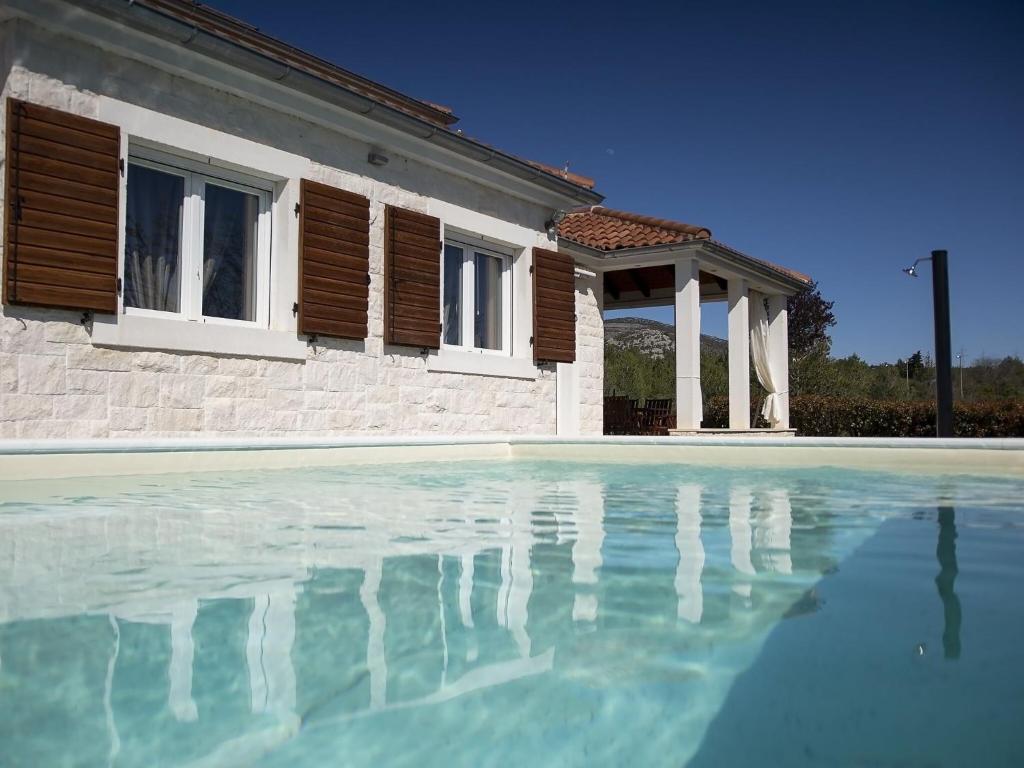 Whitestone Villa - Three Bedroom Villa with Swimming pool, Šibenik ...