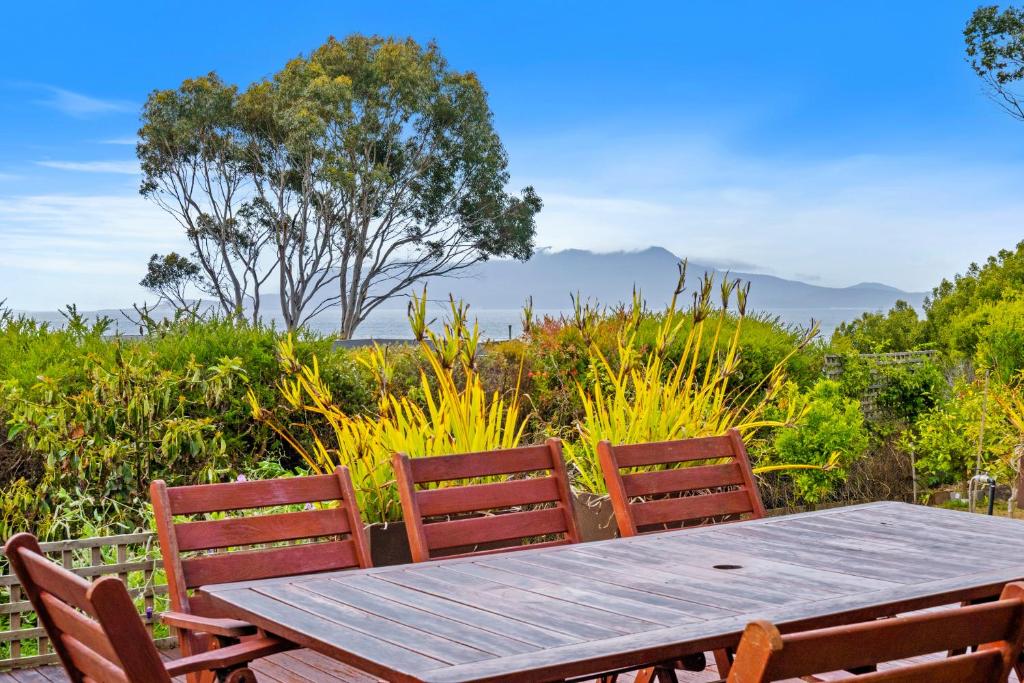 Sea views at Spring Beach Tasmanias East Coast, Spring Beach (updated ...