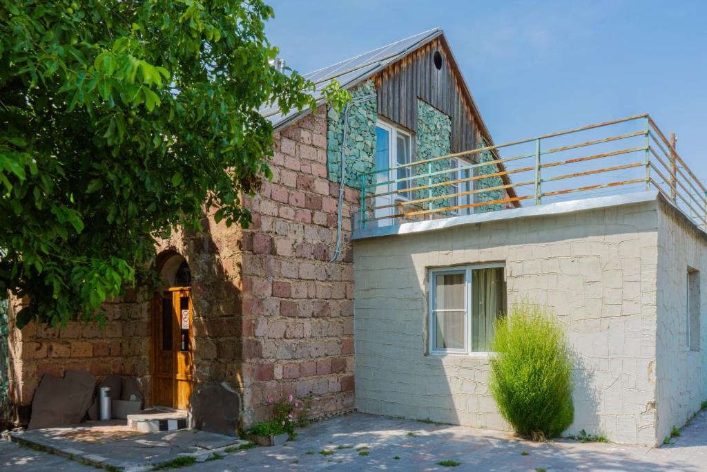 The Forgotten Kingdom, Lchashen (updated prices 2025)