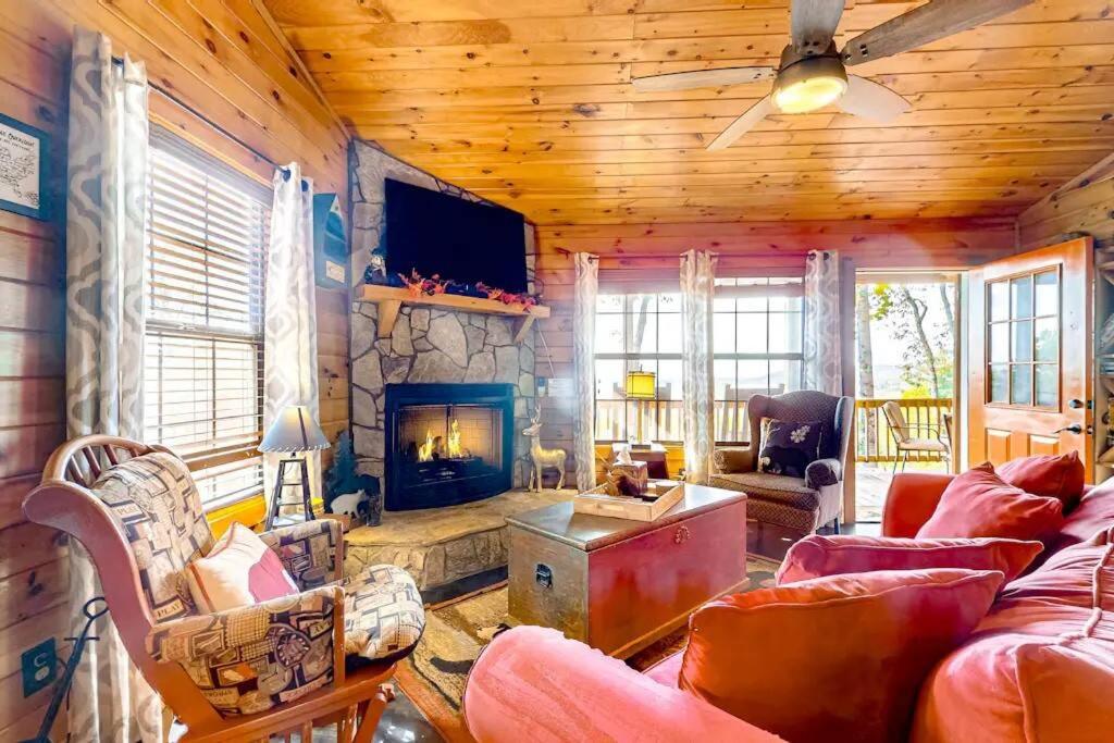 Luxury Cabin Escape Hot Tub & Breathtaking Views, Ellijay (updated ...