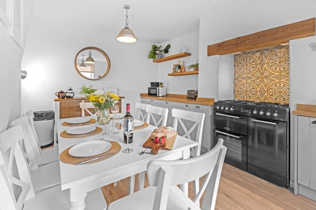 Adventure Cottage - Whitby, Whitby (updated prices 2026)