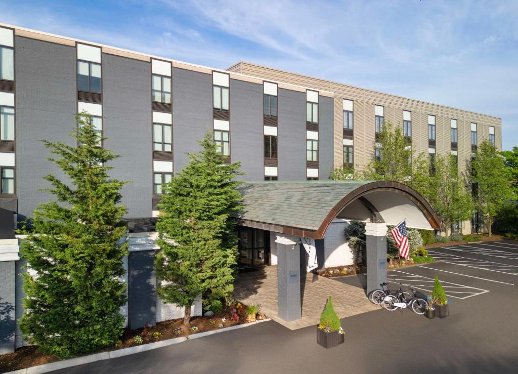 Freepoint Hotel Cambridge, Tapestry Collection by Hilton, Cambridge ...