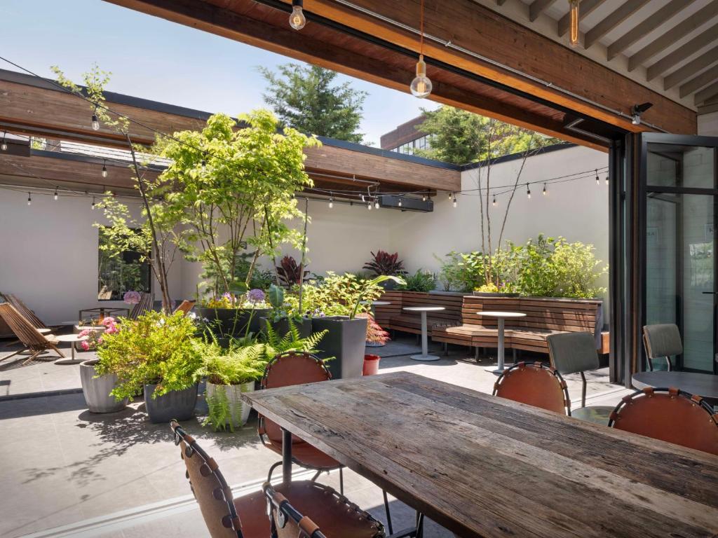 Freepoint Hotel Cambridge, Tapestry Collection by Hilton, Cambridge ...