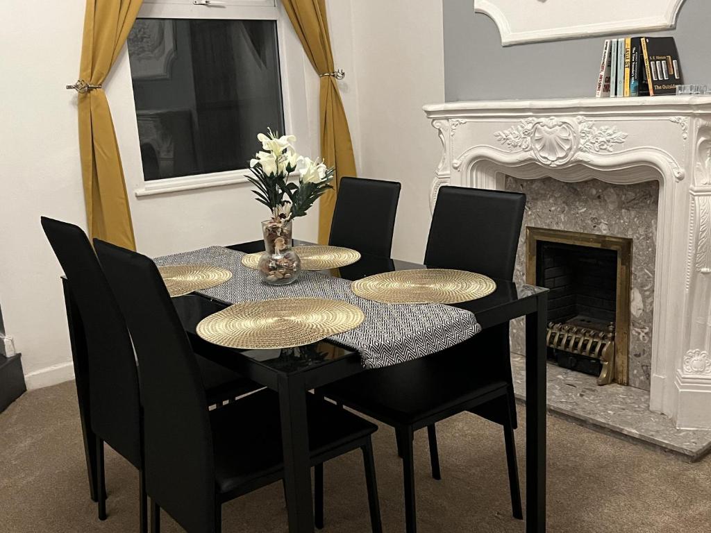 Smethwick uk 2 Bedroom house tv wifi, Birmingham (updated prices 2026)