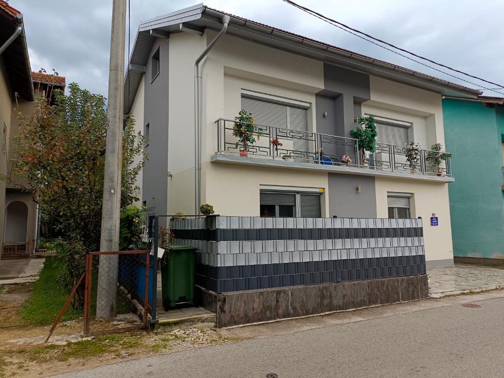 Jasmir, Bihać (updated prices 2026)