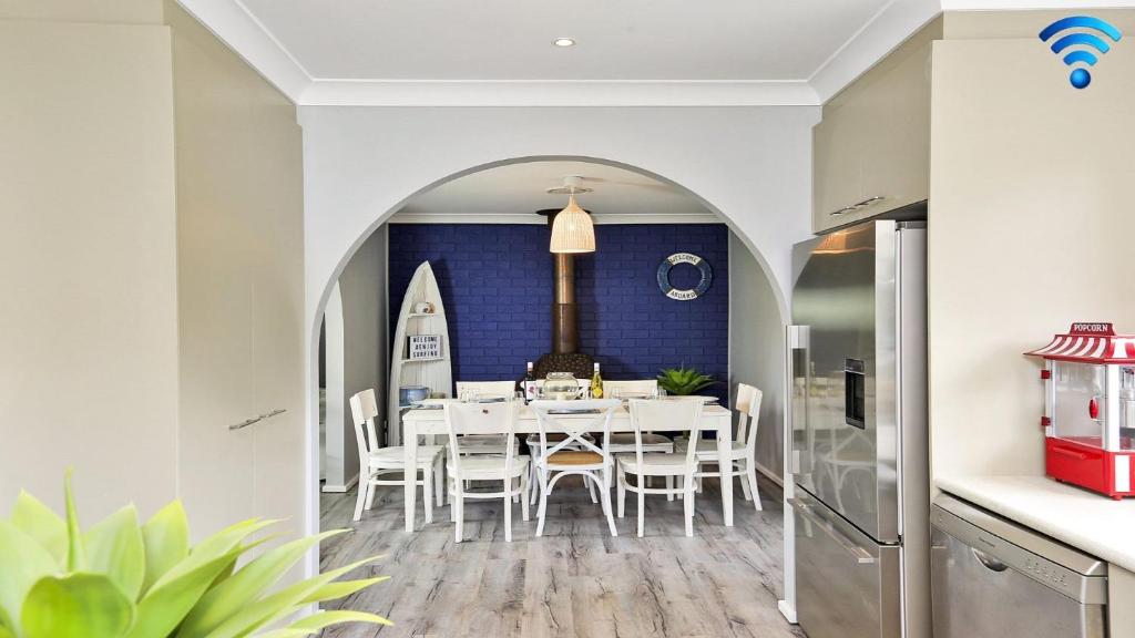 Gone Fishing, Culburra Beach (updated prices 2025)