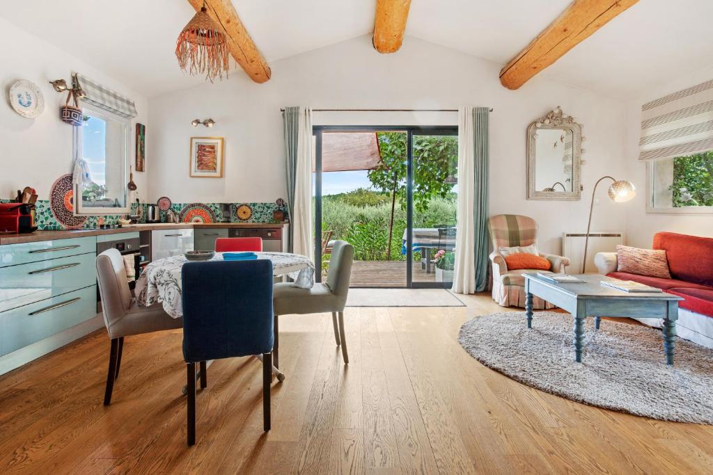 Le Petit Clos, Callas (updated prices 2025)