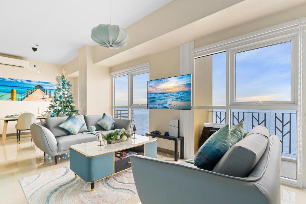 Ocean View Condo with Infinity Pool, Gym, Spa - Next to Okada, Solaire ...