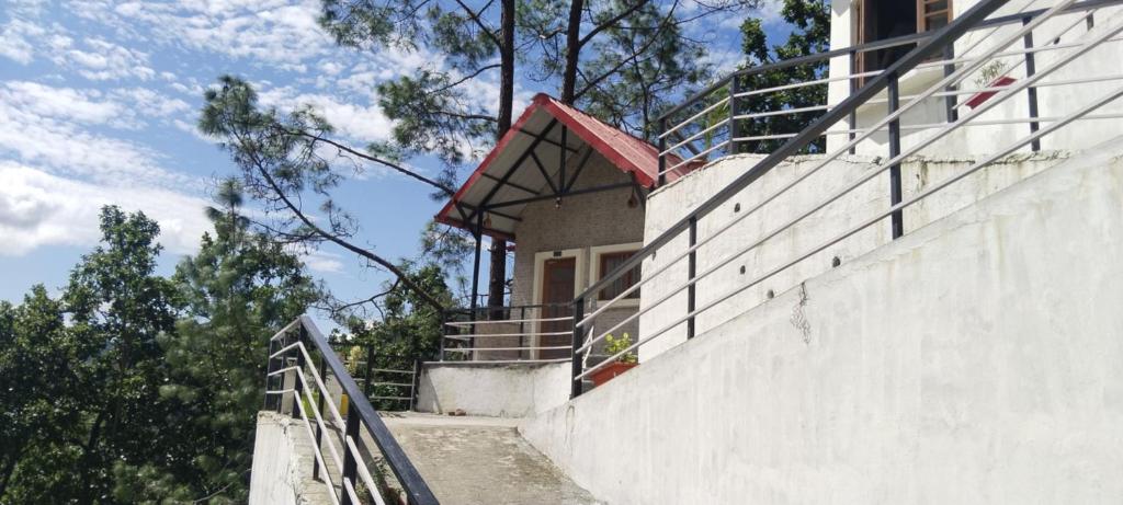 The Shalam Resort, Lansdowne (updated prices 2024)