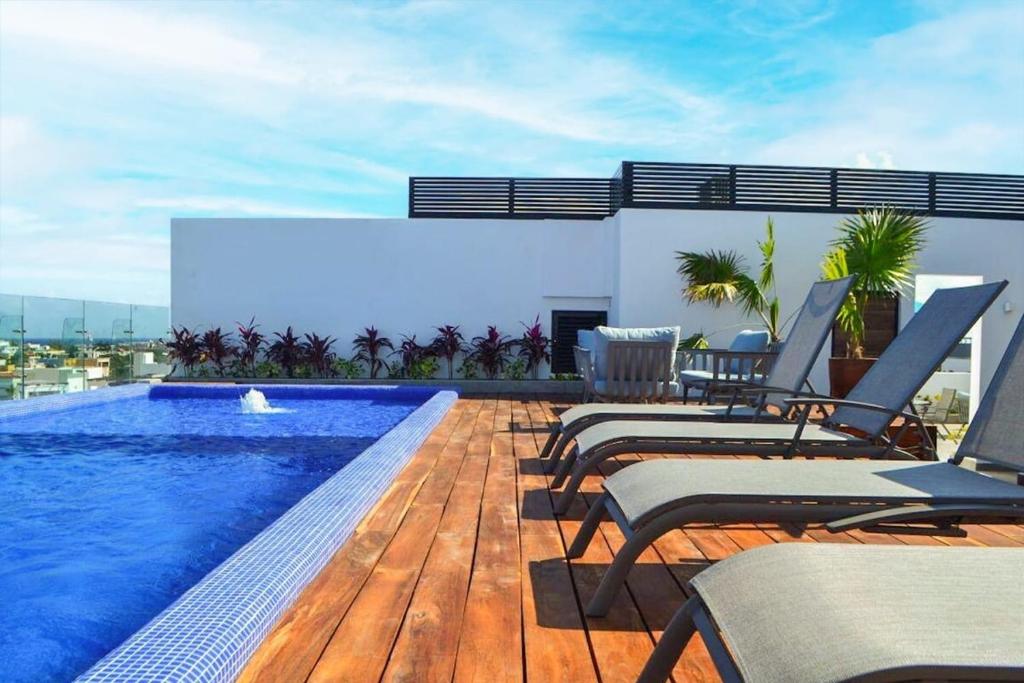 Luxe Top-Floor Incredible Roof Pool at Complex, Playa del Carmen ...