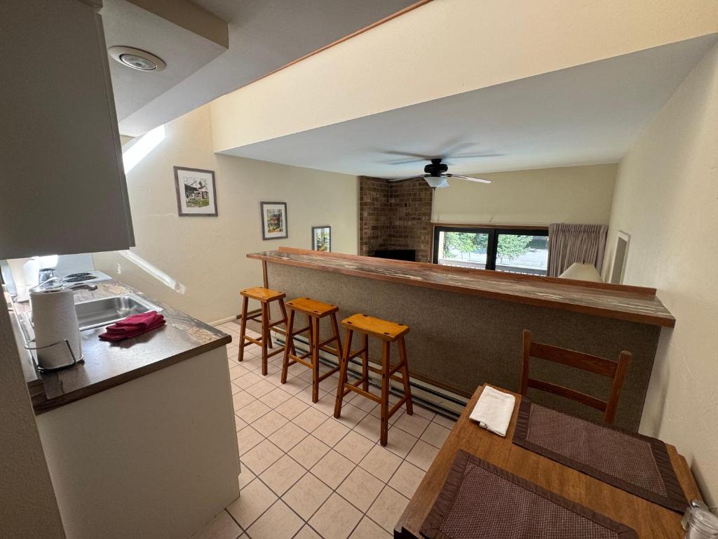 Shadow Mountain Lodge, Aspen (updated prices 2025)