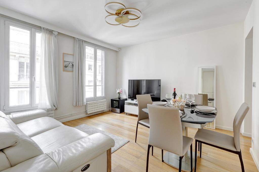 106 - 6 personnes Prestige 75m2 au Cœur de Paris, Paris (updated prices ...