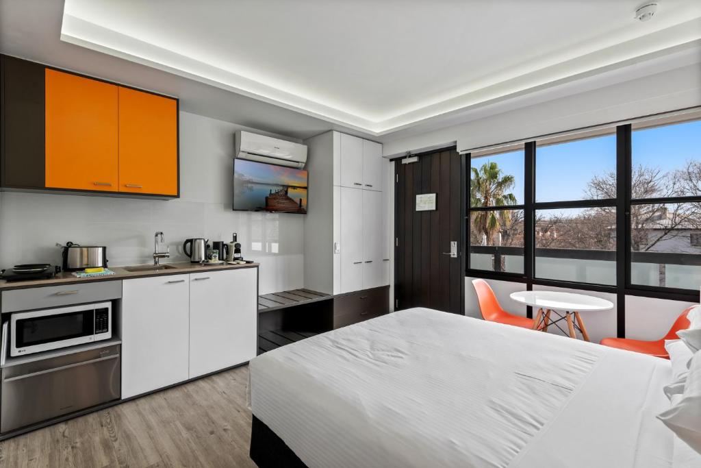 Studio Retreat Near Iconic St Kilda Beach, Melbourne (updated prices 2025)