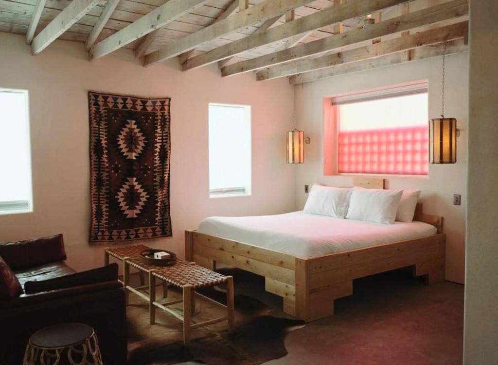 Large West Texas Suite at Iconic Property, Marfa (updated prices 2024)