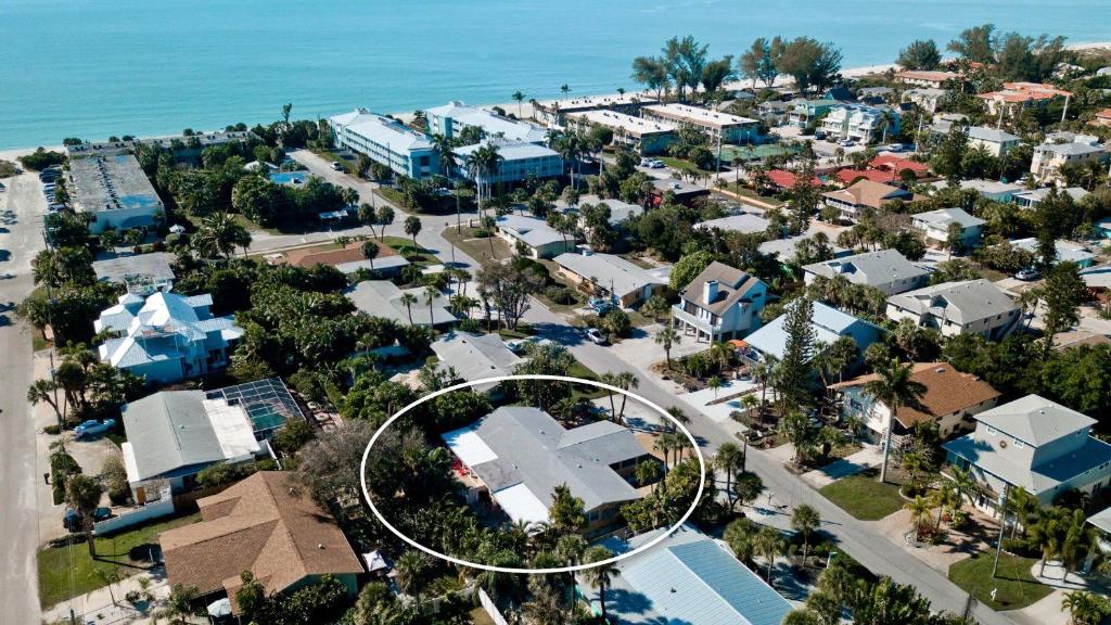 Coral Breeze A, Holmes Beach (updated prices 2026)
