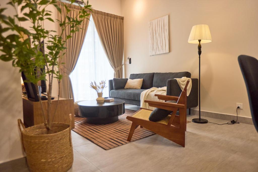 Sunsuria Forum SOHO & Residence Suites Setia Alam by MOKA, Shah Alam ...