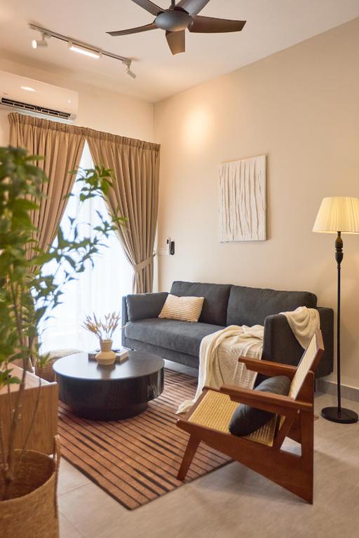 Sunsuria Forum SOHO & Residence Suites Setia Alam by MOKA, Shah Alam ...