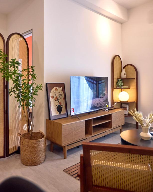 Sunsuria Forum SOHO & Residence Suites Setia Alam by MOKA, Shah Alam ...