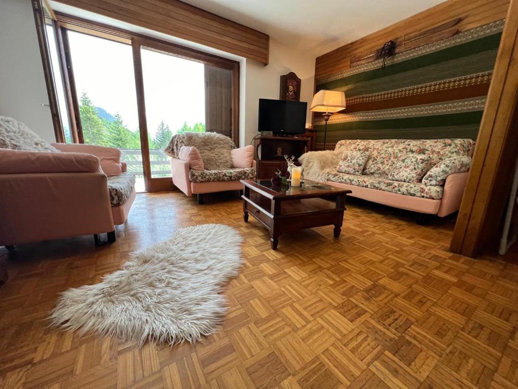 Menz Campiglio, Madonna di Campiglio (updated prices 2025)