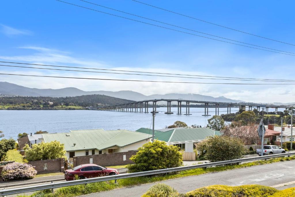 Panorama Bridge Views, Montagu Bay (updated prices 2026)