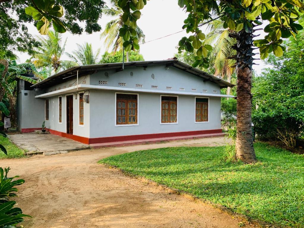 Raja Guest House, Nilaveli (updated prices 2025)